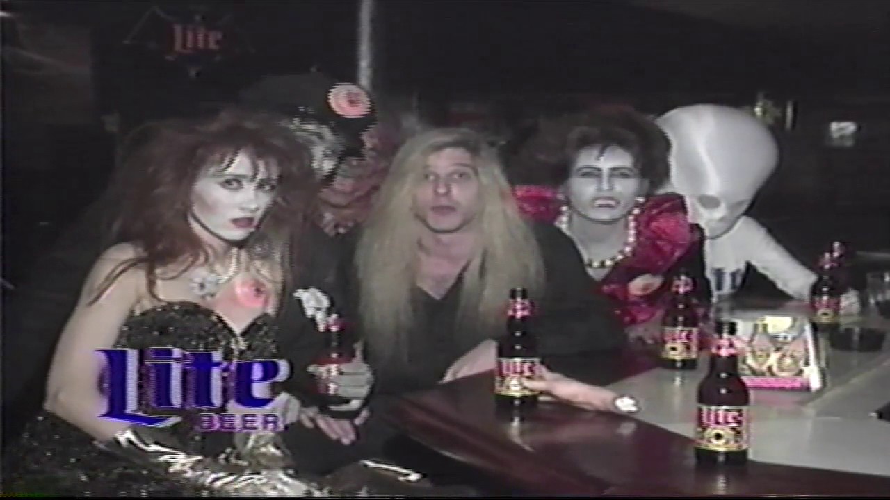 Miller Lite Halloween with Byrd - 1993 (Promo Spot 2) - YouTube