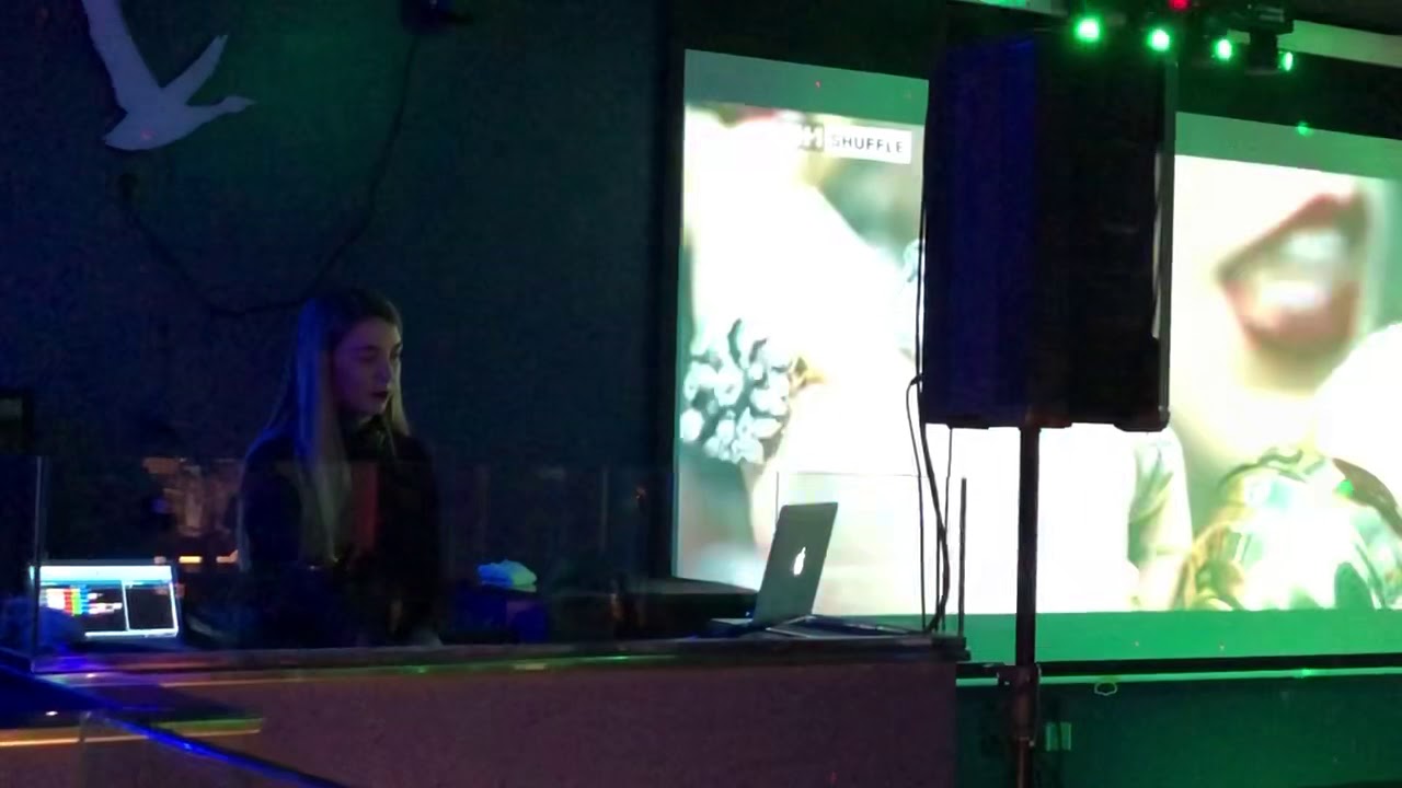 DJ Micaela a Energy Club Andorra reggaeton comercial música disco a ...