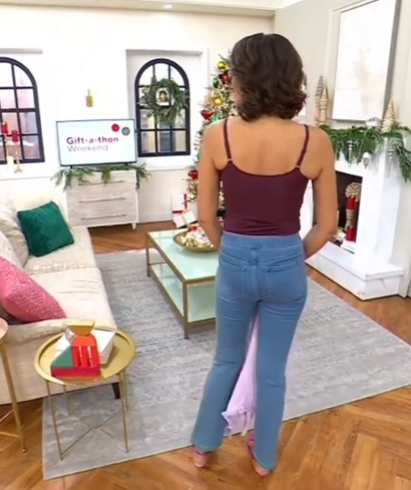 QVC model Staci in jeans 74 - YouTube