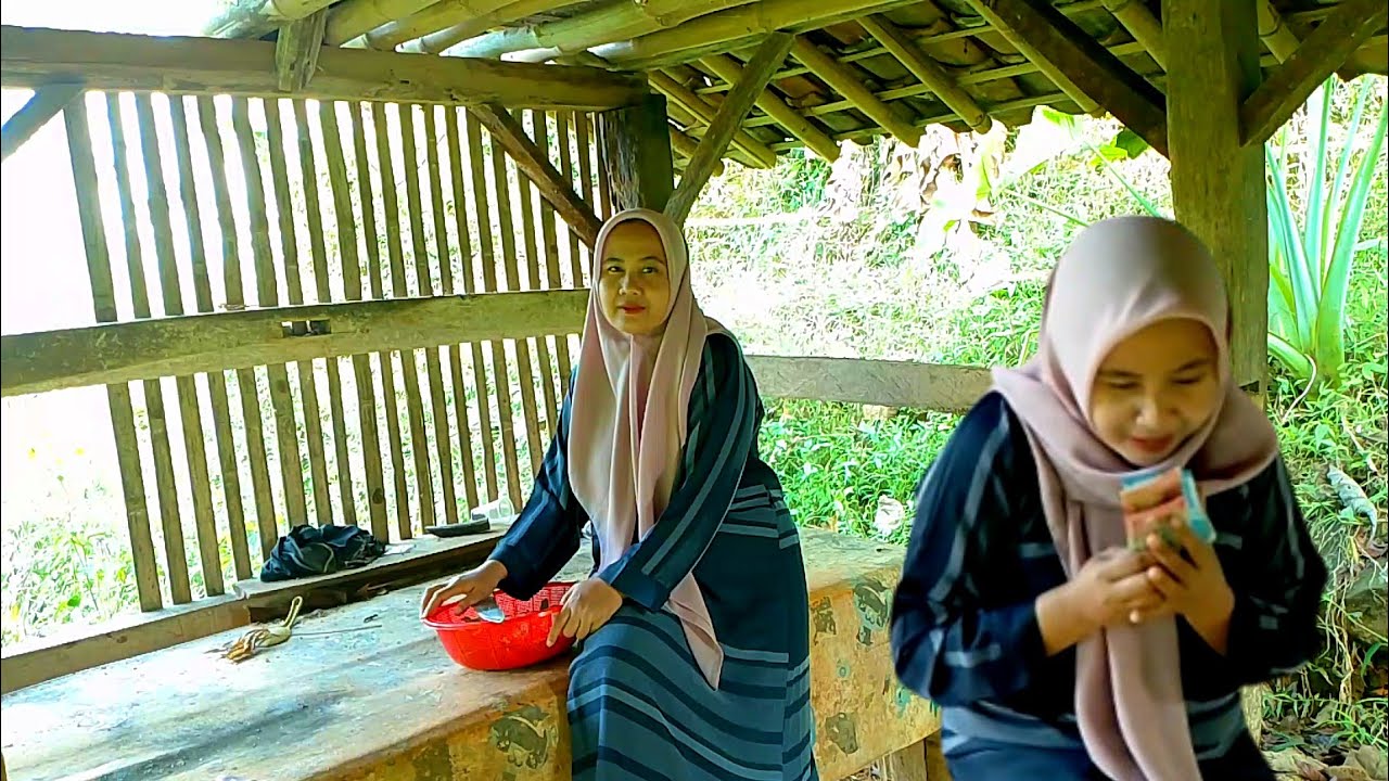 TAK SENGAJA.. JUMPA JANDA GEMOY CANTIK ALAMI HIDUP SEDERHANA DIPELOSOK ...