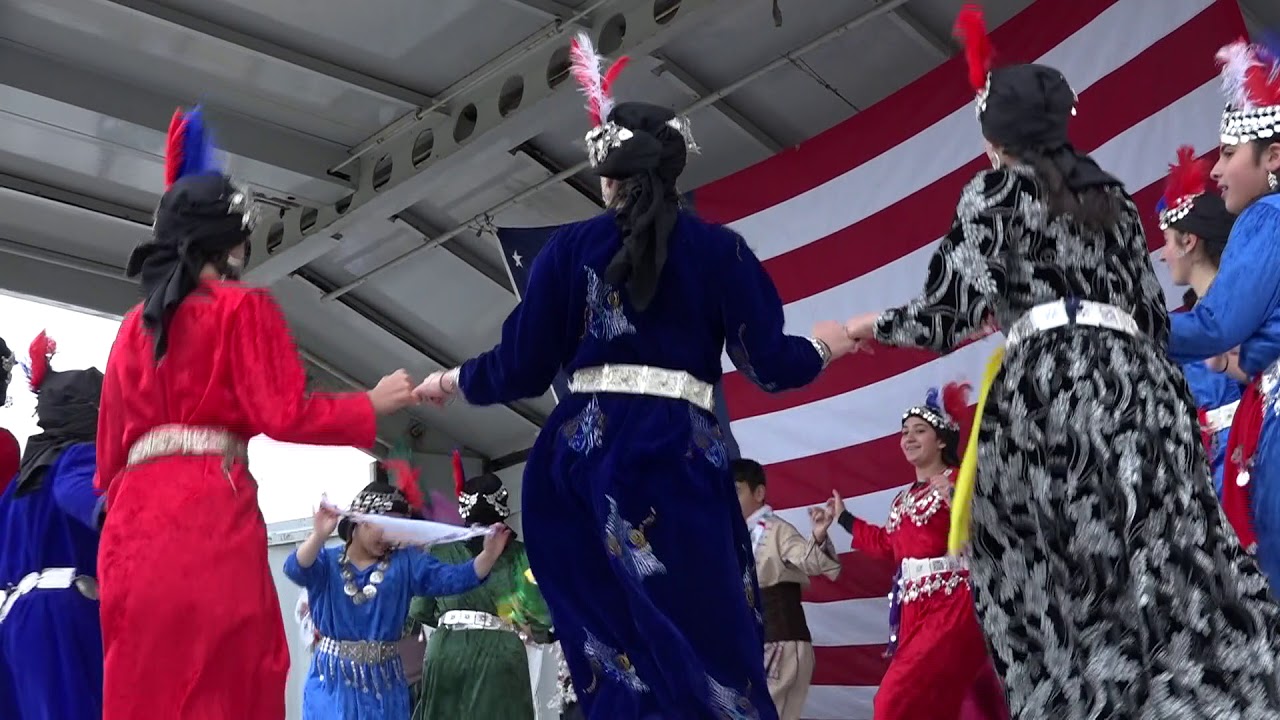 Traditional Assyrian Dance Preformed at the Skokie Festival 2018 - YouTube