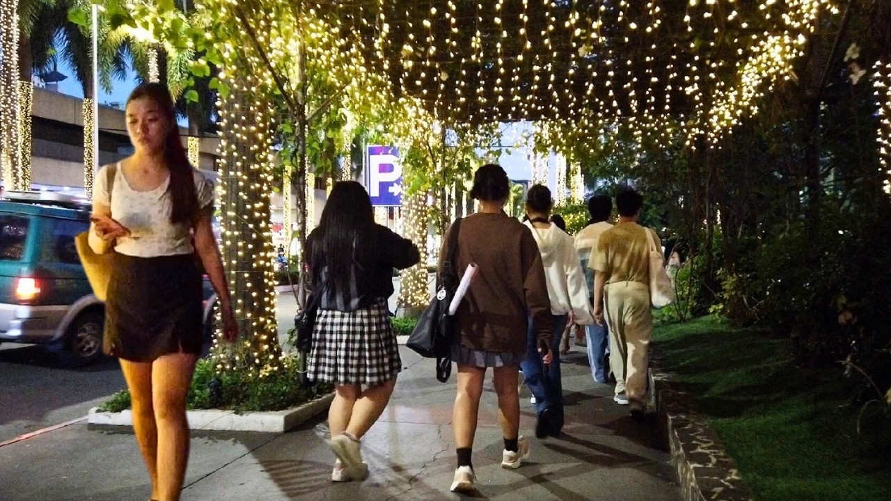 Araneta Center Cubao Night Walking Tour [4K] - YouTube