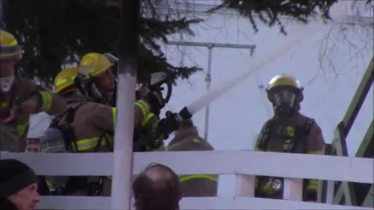 Working Fire Brandon, MB - YouTube