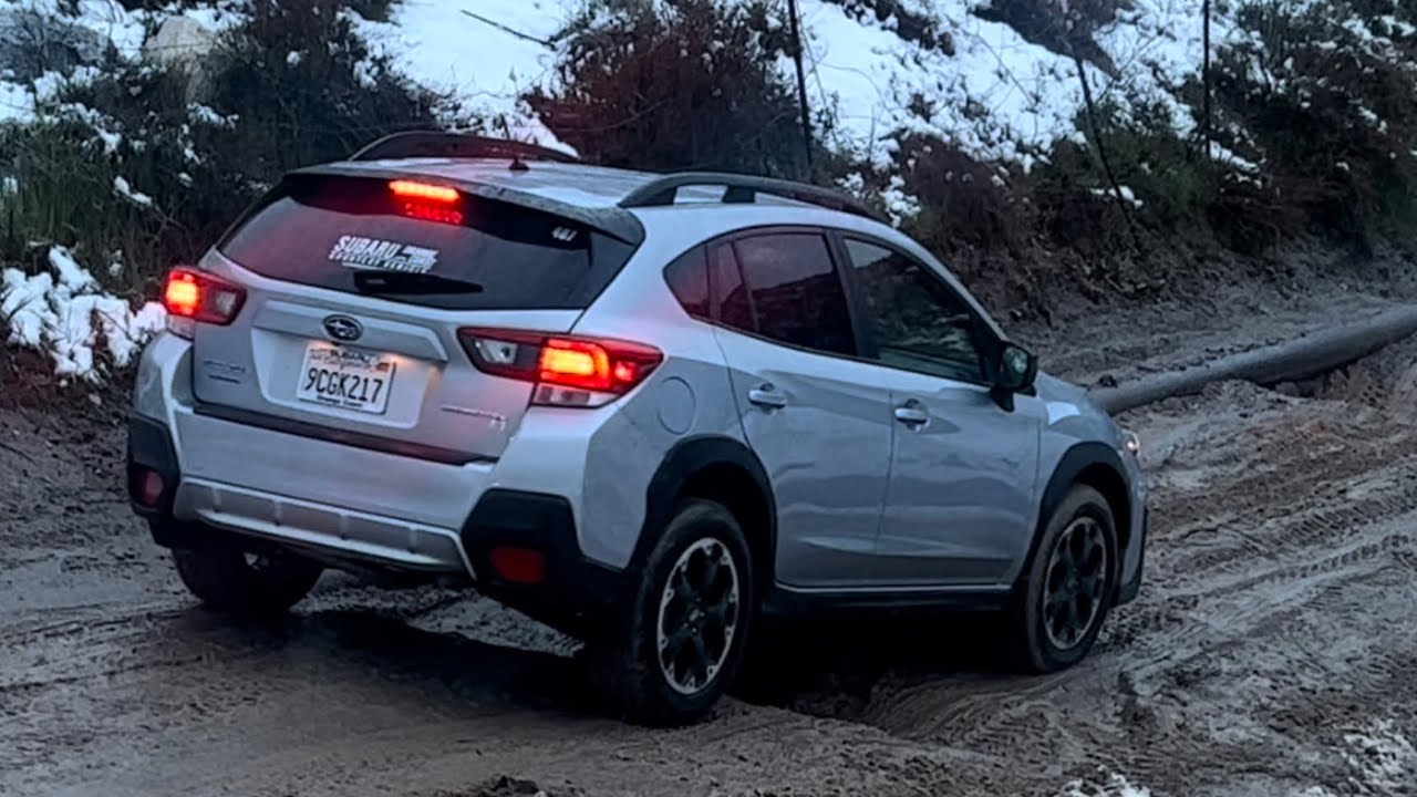 2023 Subaru Crosstrek(base trim) drives thru a very slippery muddy ...