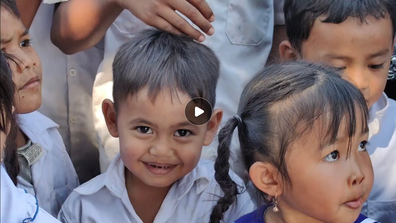 ដោយសារស្នាមញញឹមនេះ ទើបយើងបន្តយុទ្ធនាការរបស់យើងយក Koi ចែកនៅ # ...