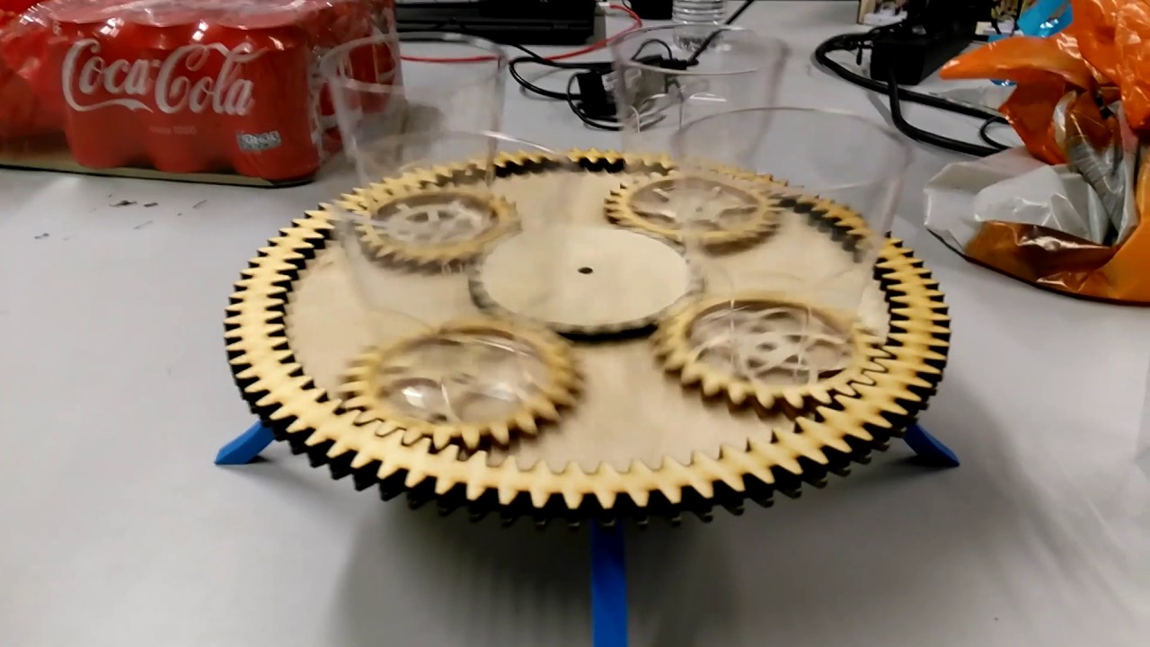 Rotating planetary gear tray - YouTube