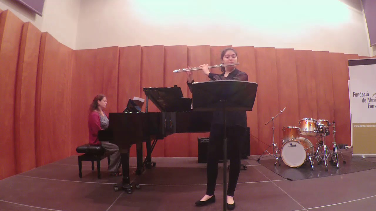 Solos orquestales. Flauta. Emma Muñoz - YouTube
