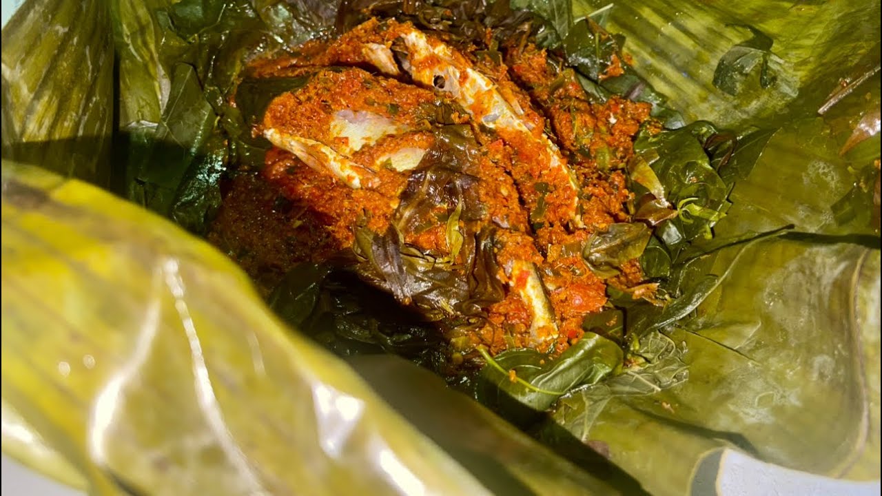 Jalan jalan Cari Makan Mystyle Botok Botok at Nat’s Nasi Padang - YouTube