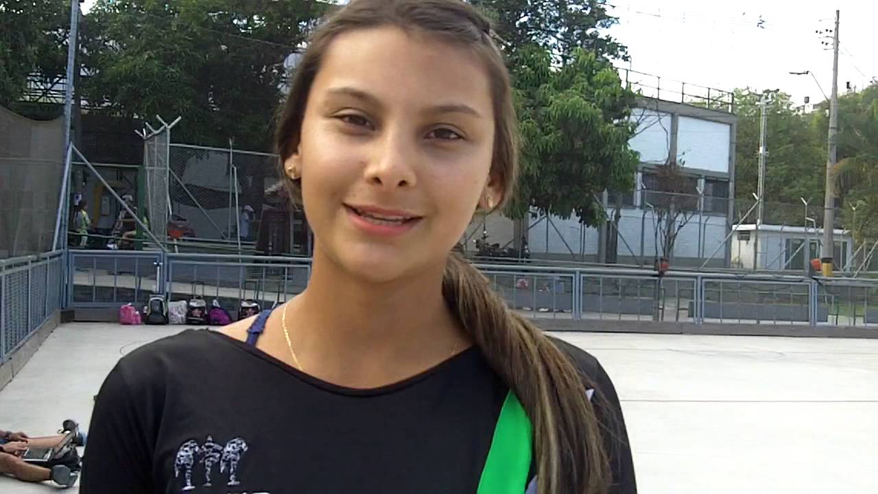 Carolina Baez-Patinaje Artistico - YouTube