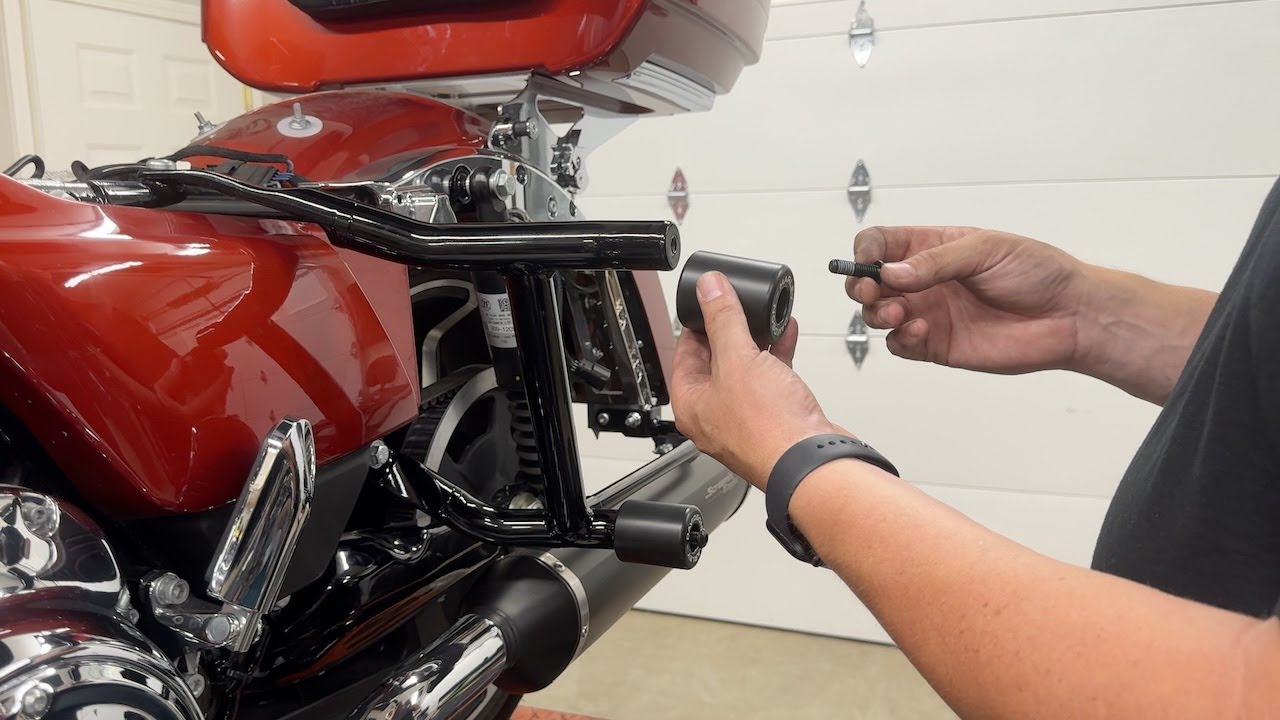 How to Install Saddlebag Tip-Over Guards on a 2024 & Newer Harley ...
