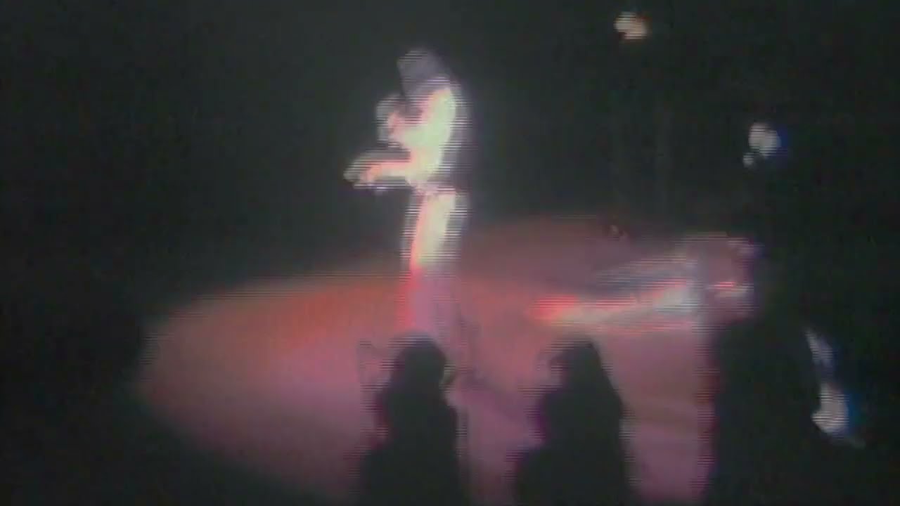 Elvis performs Live on June 16, 1972 in Chicago - YouTube