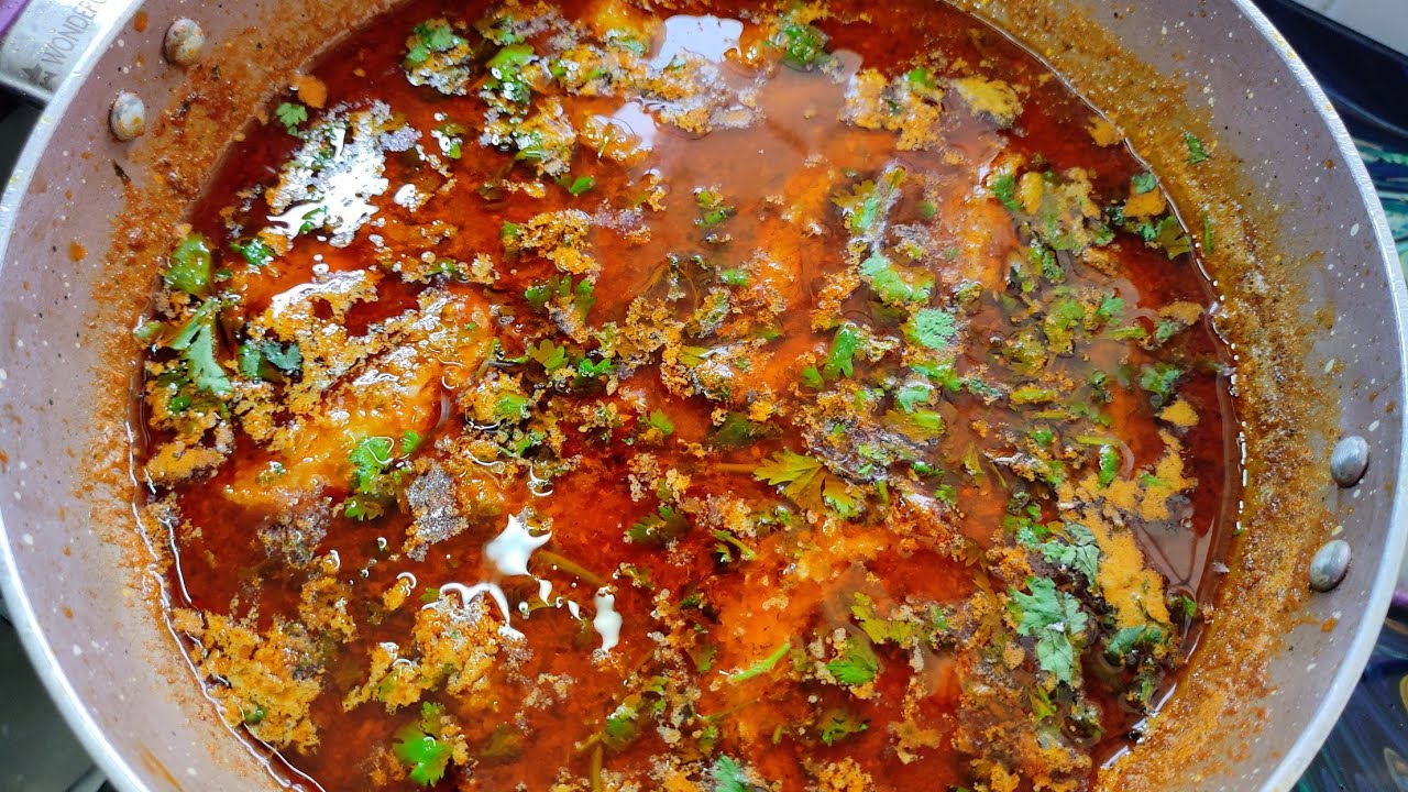 Kokani Style Me Banaye Gile Bombil Patla Salan| Easy Bombil Curry ...