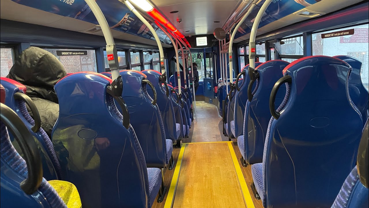 Reading Buses Enviro300 407 (YR13 PMO) On Route 12 To Central Reading ...