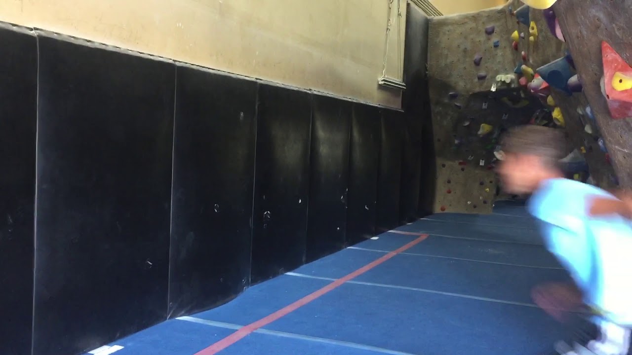 Jumping into wall. - YouTube