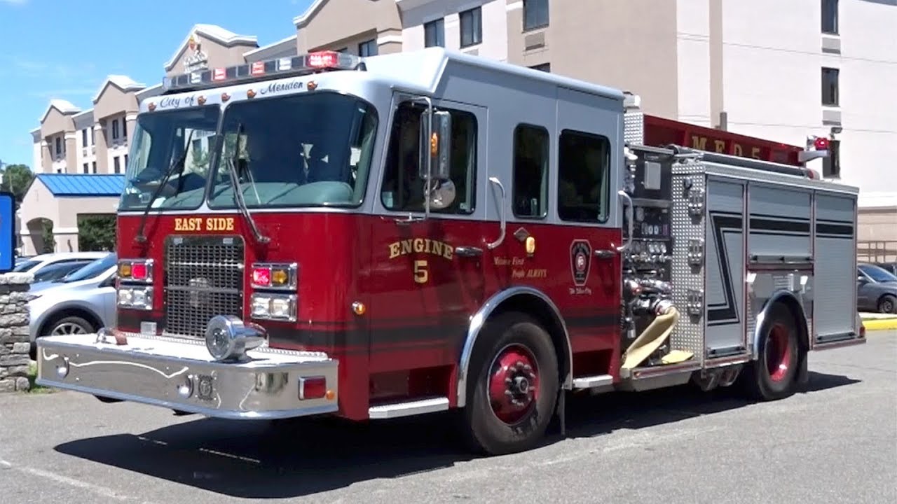 Meriden Fire Department Engine 5 Responding - YouTube