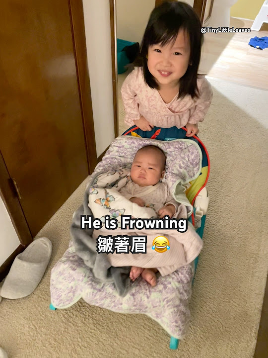 My 4-Year-Old Little Helper! Big Sis Rocks Her 2-Month-Old Baby Brother in Style 我的小幫手！姐姐幫忙哄弟弟 ...