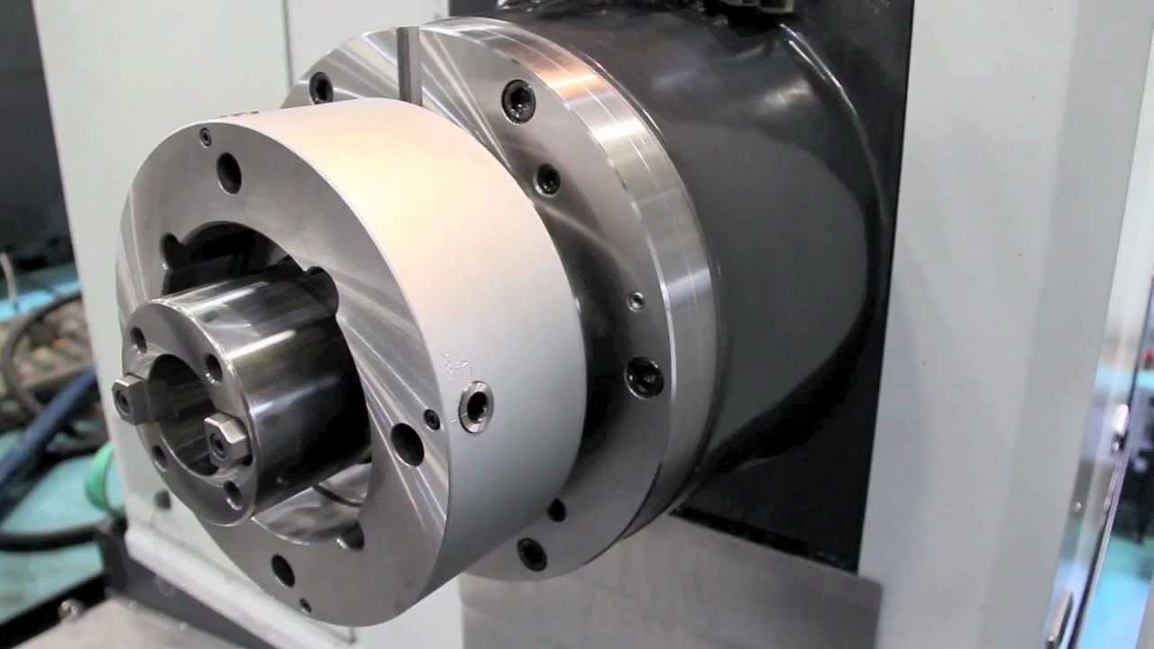 Cogsdill ZX300 Facing Head, Loading the bonnet and head onto an HBM ...