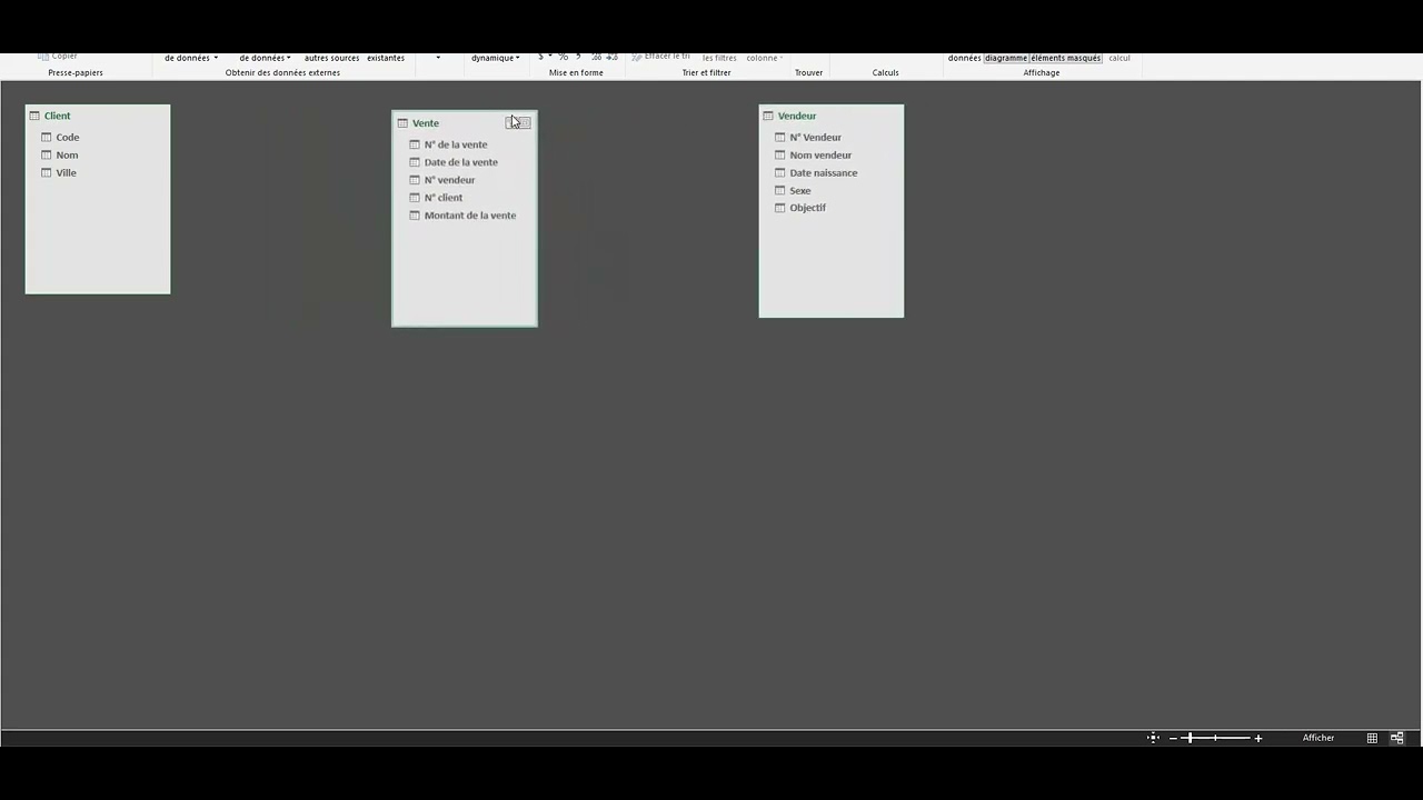Vidéo 1 sur l'intérêt de PowerPivot par rapport à des TCD classiques - YouTube