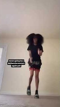 bktherula: dancing to ????? her song . - YouTube