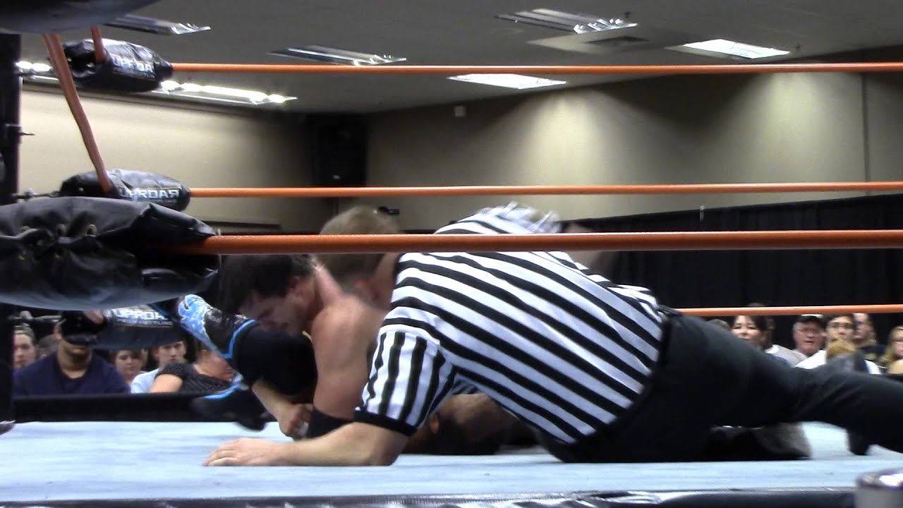 Alex Chamberlain vs. Jay Lethal Uproar Pro Wrestling 8/2/2014 - YouTube