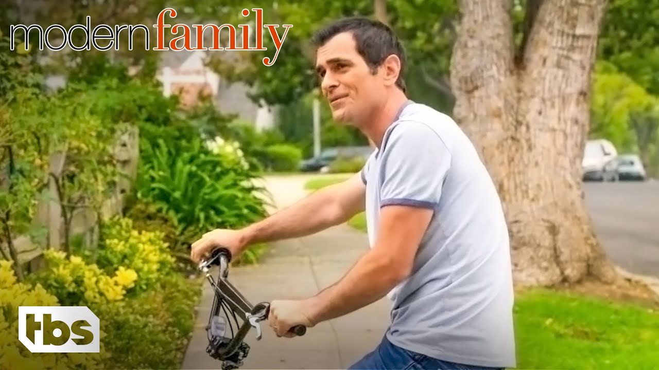 Phil’s Bicycle Lesson Goes Badly (Clip) | Modern Family | TBS - YouTube