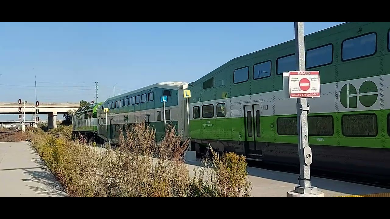 GO MP54AC 676 departing out of Bramalea GO - YouTube