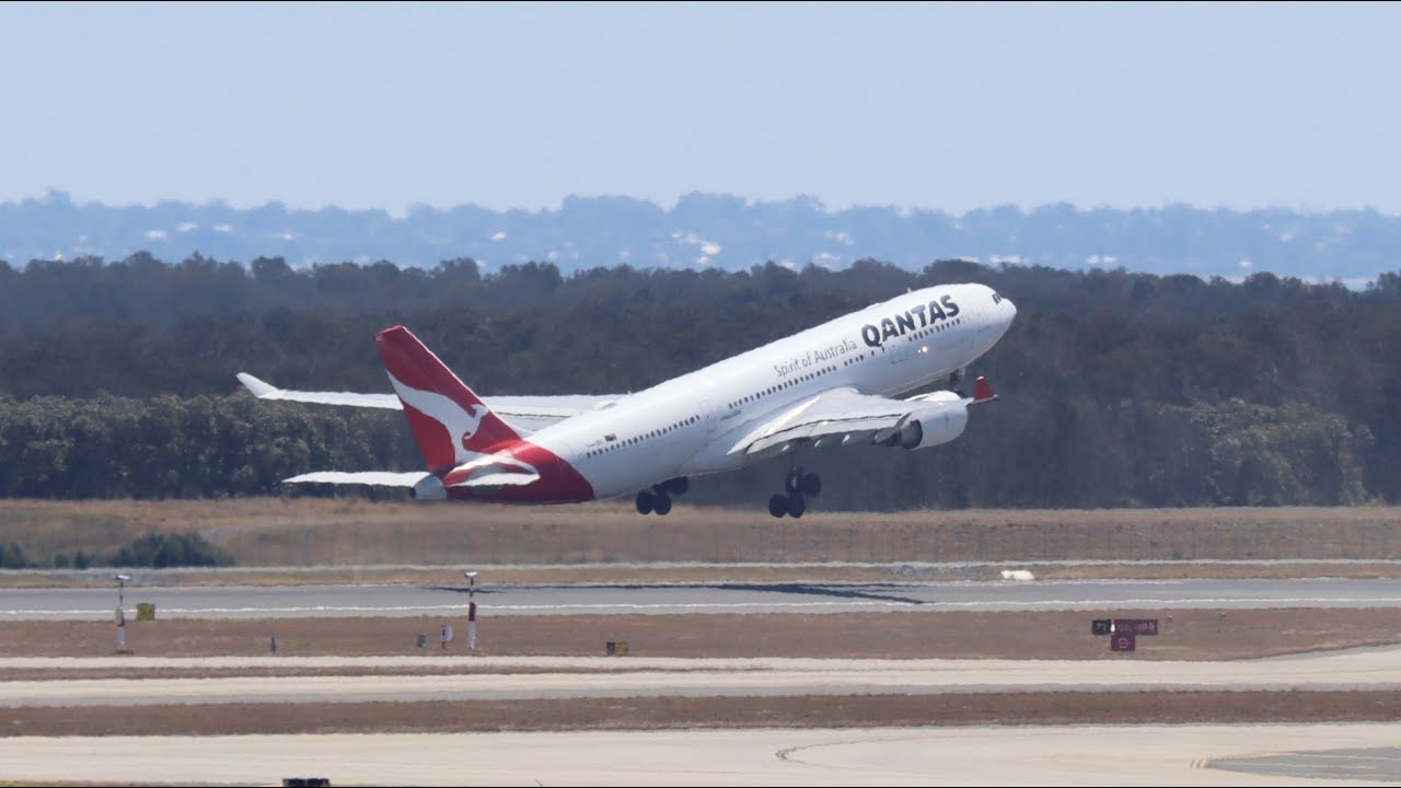 SINGLE RUNWAY OPERATIONS at Brisbane | Plane Spotting Compilation - YouTube