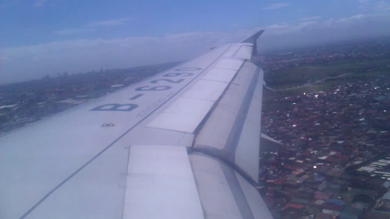 Window View Manila-Cavite Coastal Road | Plane Landing at Manila from ...