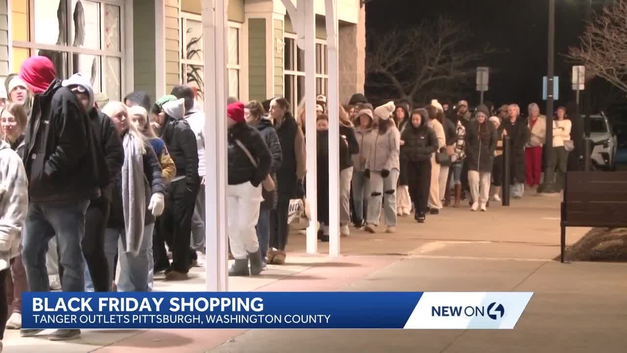 Black Friday shoppers line up early at Tanger Outlets in Washington ...