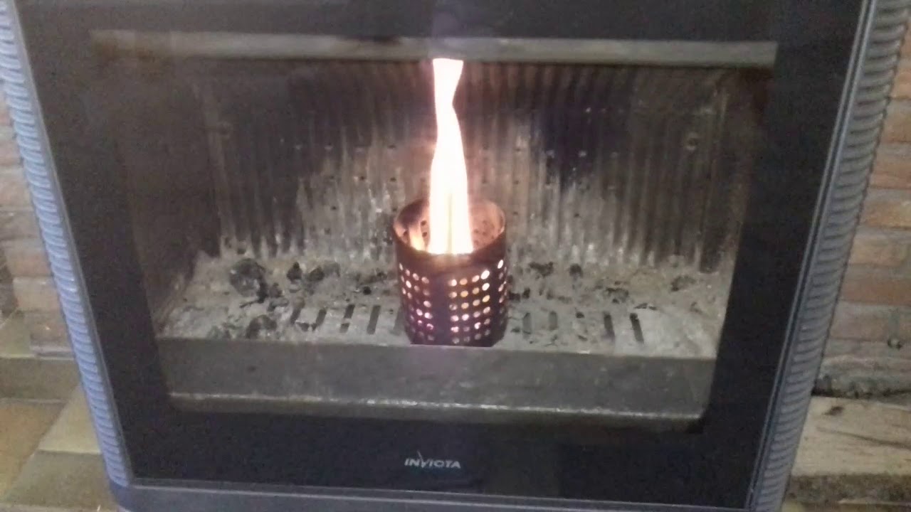 Comment brûler du pellet dans un poele a bois - YouTube