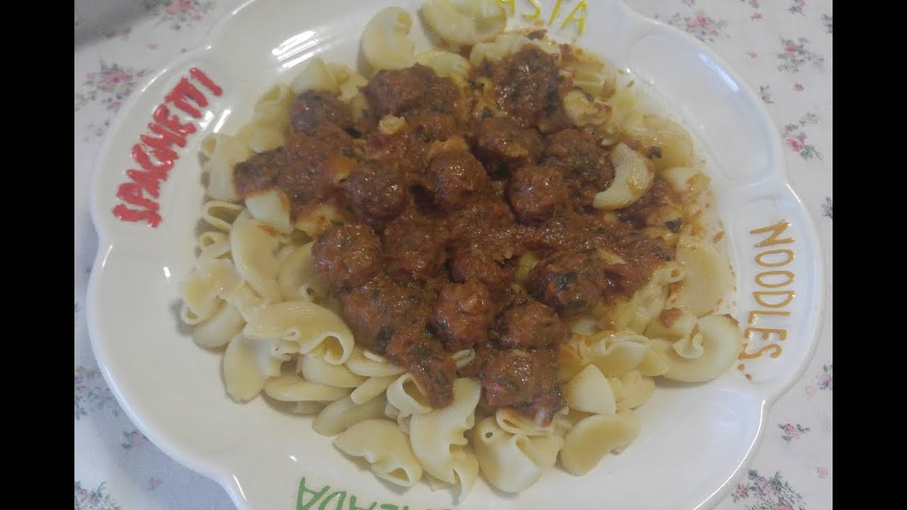 Makarona me pasha qofte - YouTube