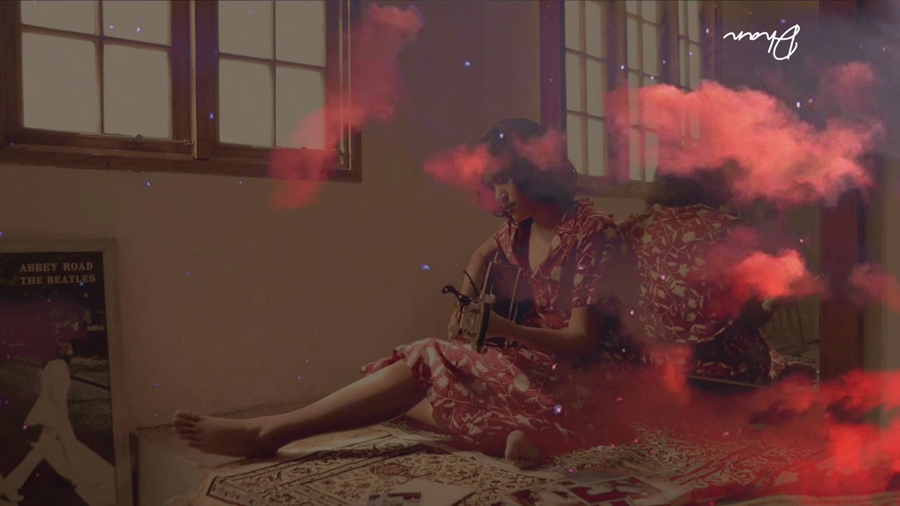 Deja Vu — Crystal Jobli (Lyric Video) - YouTube