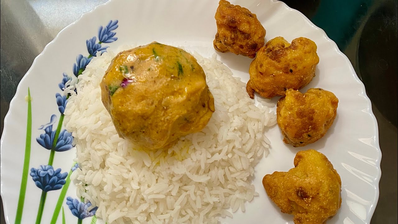 Dal Bharta and Fulkopir Bora Recipe - YouTube