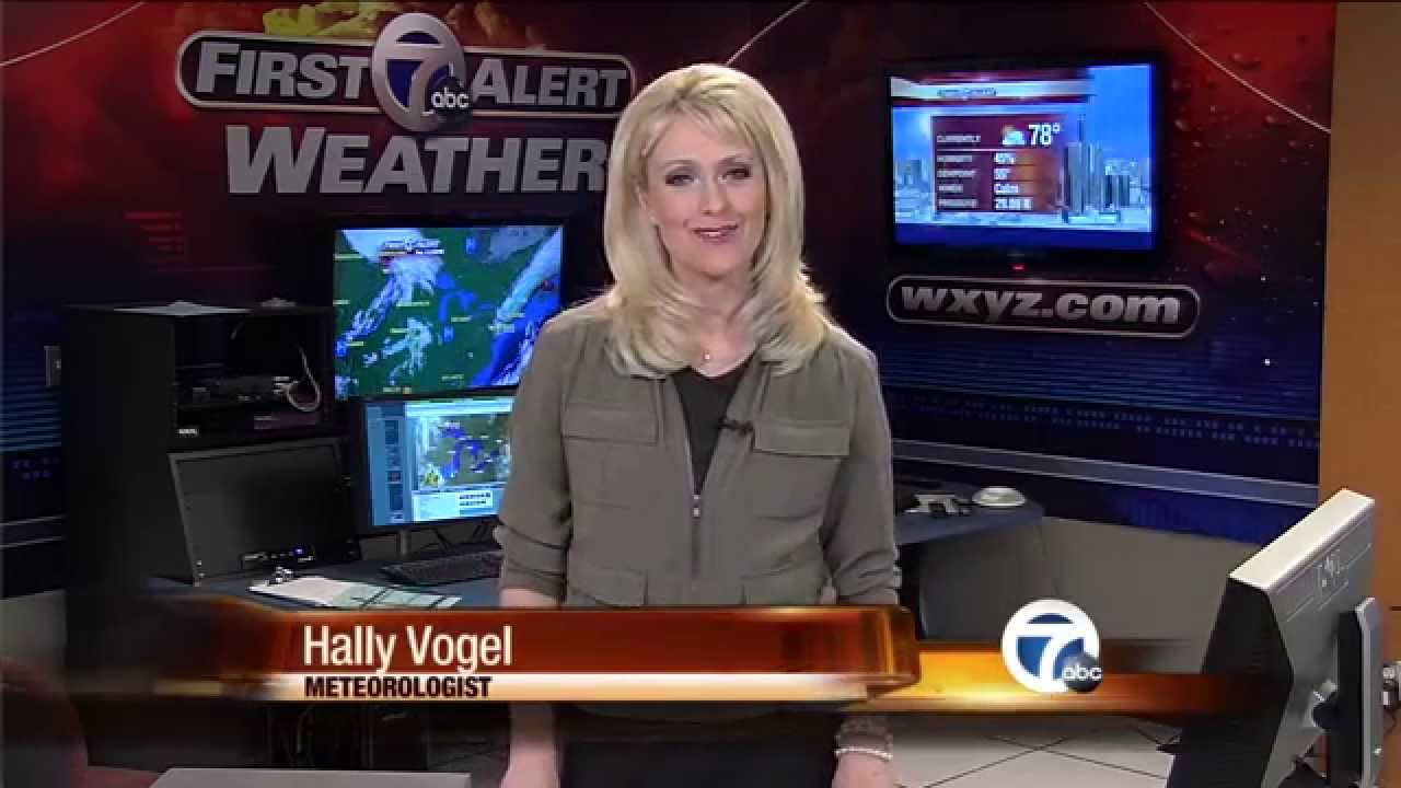 2011 08 16 HALLY VOGEL - YouTube