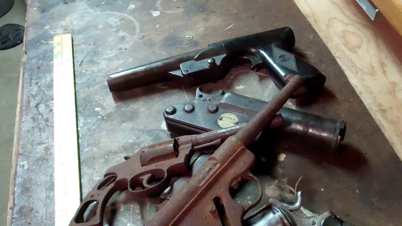 American reality METAL MIKE Junk Antiques Pickers Relic guns for trade ...
