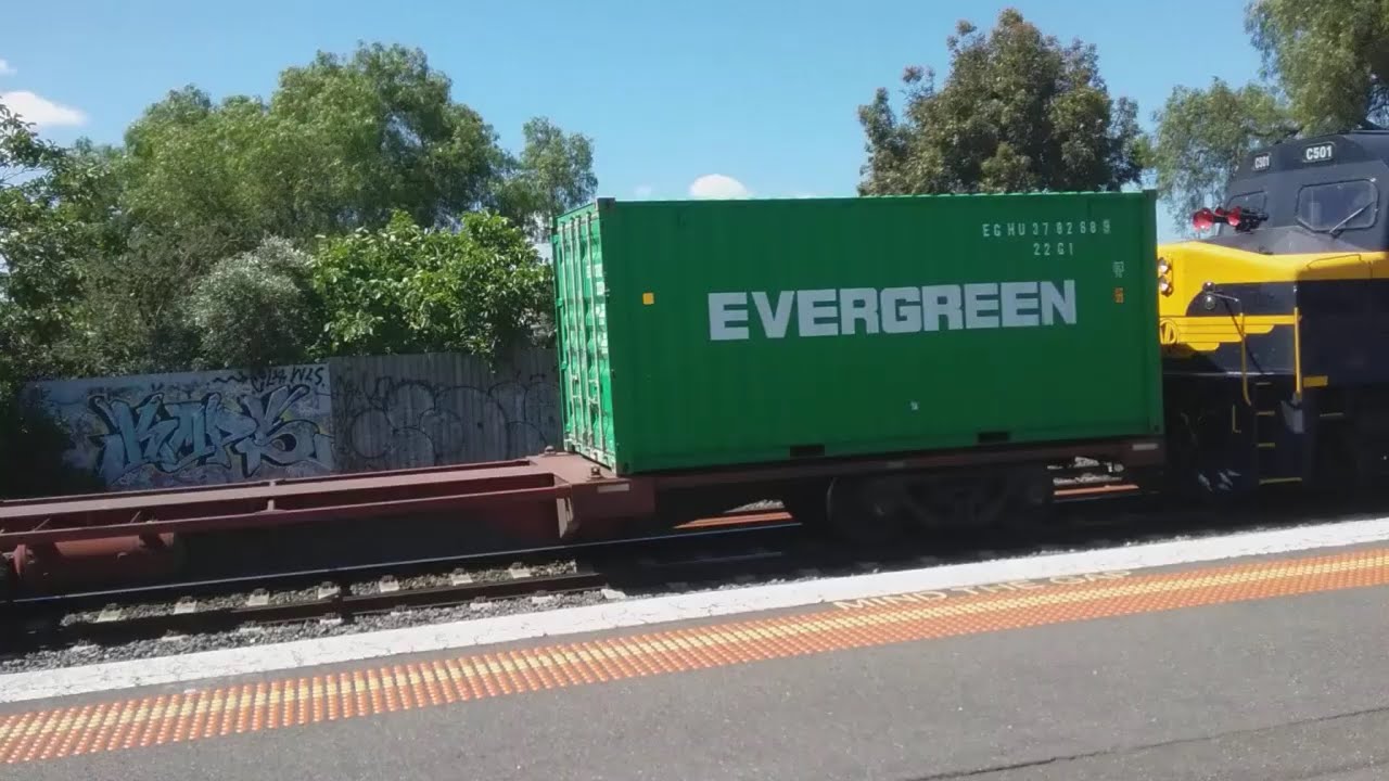 Vline Vlocity and C501 Freight trains at Middle Footscray - YouTube