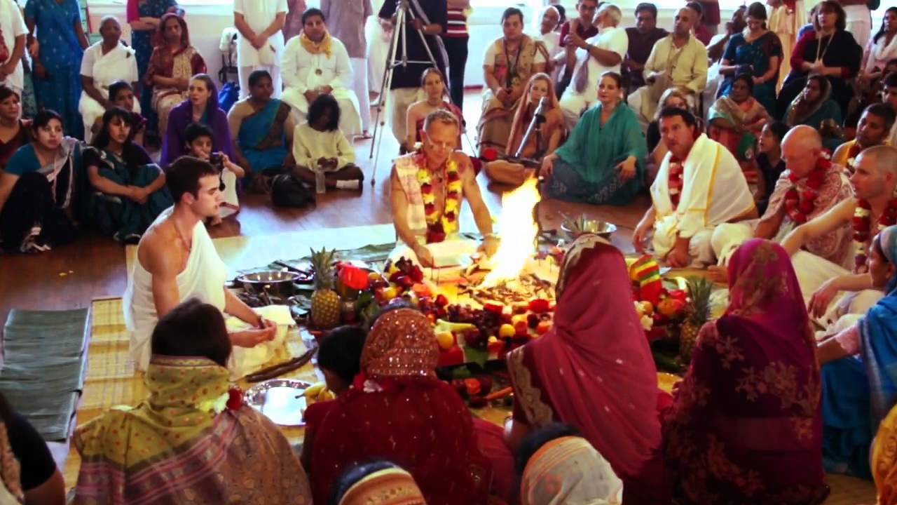 Festival of the Holy Name - Inititation Fire Sacrifice - YouTube