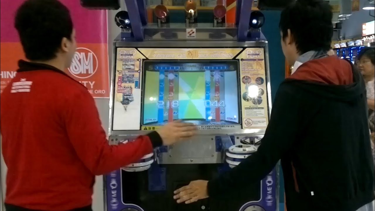 Dance Maniax Arcade Game - Throwback 2012 - YouTube