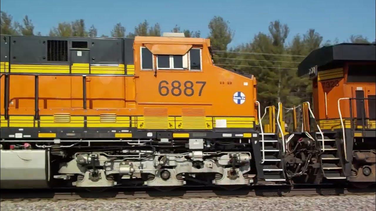 BNSF 6887 (Santa Fe sticker-2nd unit) w/BNSF 7323 leading Z-SSECHC 4/8/23 - YouTube