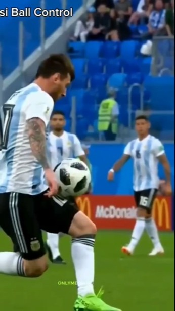 The best messi ball control #messi #arjentina #shortvideo - YouTube