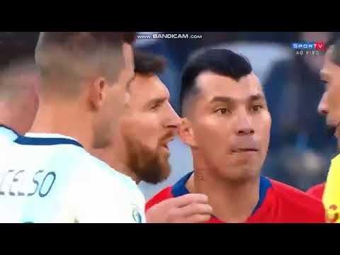 Messi vs Medel Kavga Etti ! 2 Kırmızı Kart