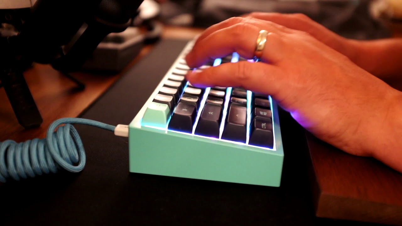 Revo One 60% + SA Abyss + Zeal60 PCB r2 + Tealio Switches typing sound ...