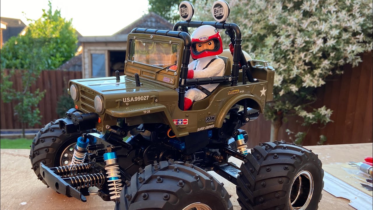 Tamiya GF01 4WD Wild Willy wheelies (part one) - YouTube