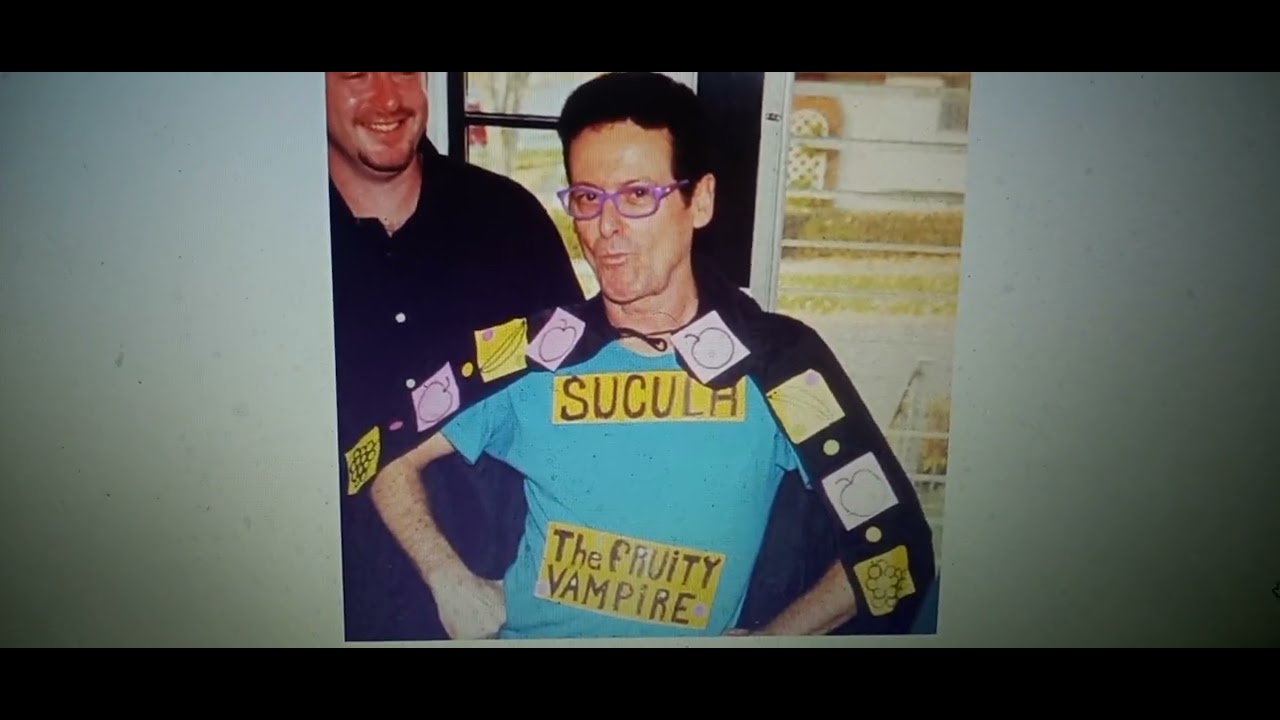 Sucula, the fruity Vampire. - YouTube