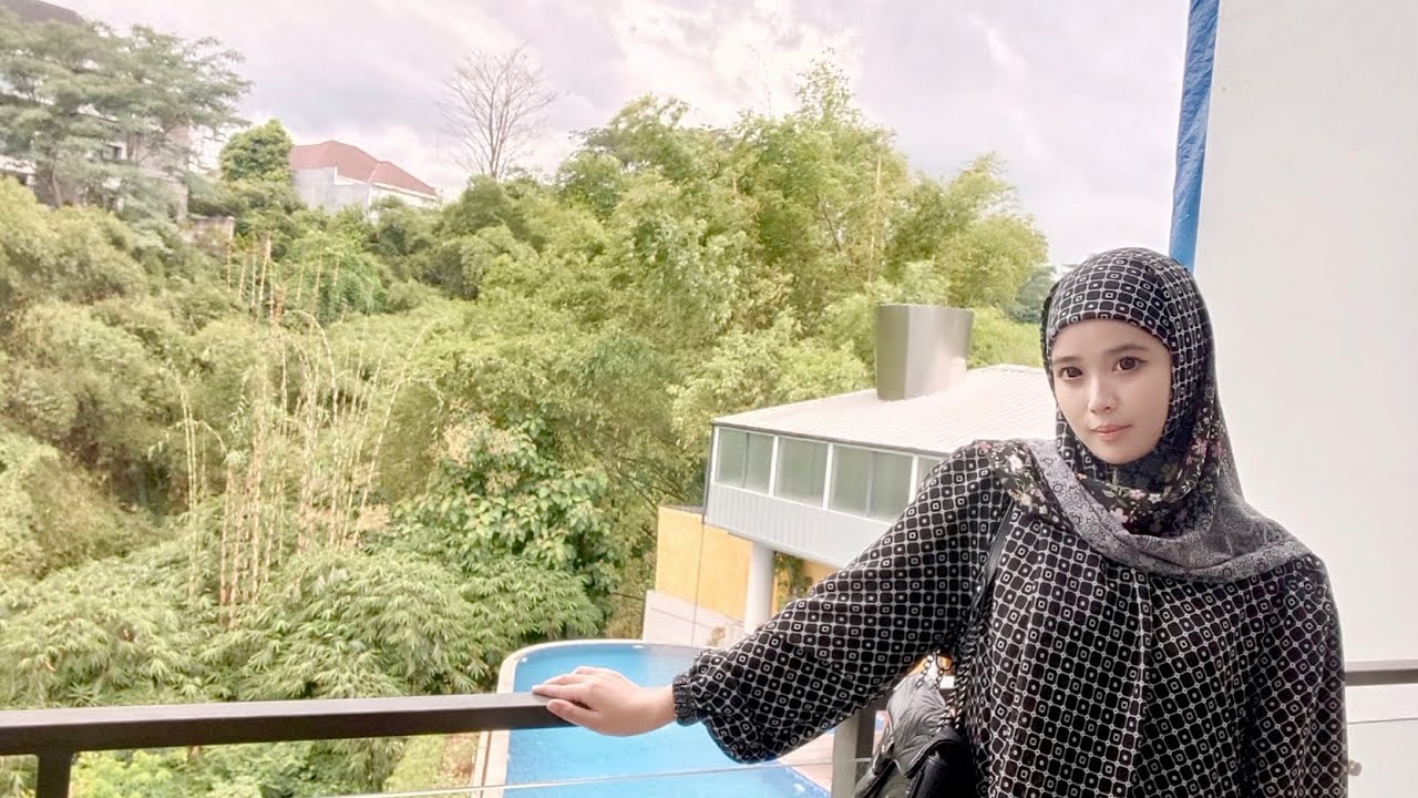 ALHAMDULILLAH KESIBUKAN DADAKAN MUALAF NATALIA IRIANI 🥰 - YouTube