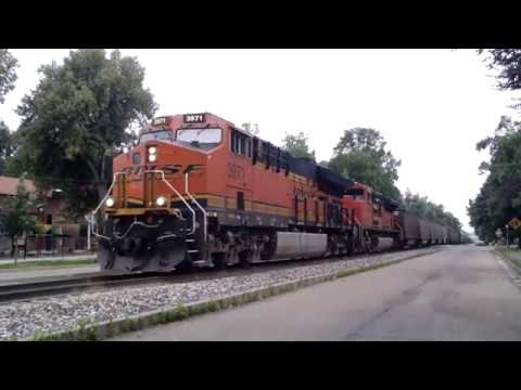 BNSF 3971 north (Tier 4 on a coal train) - YouTube