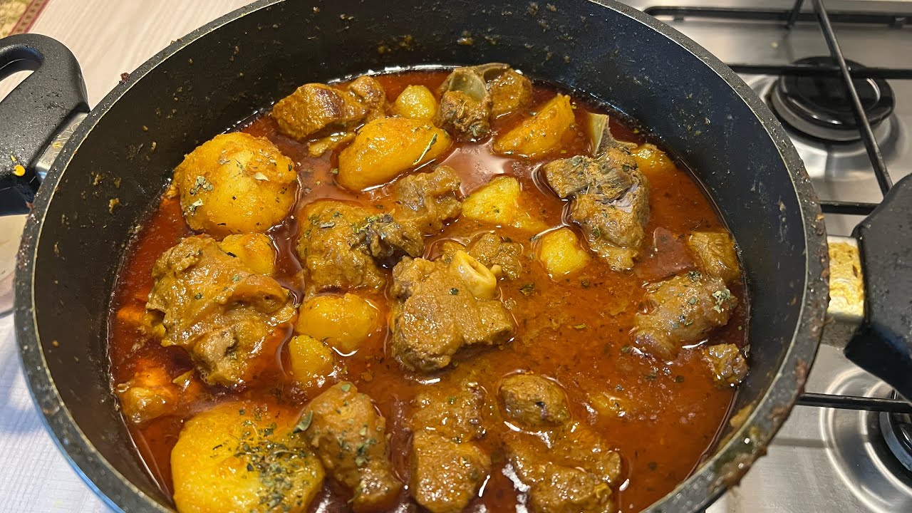 Meet, curry with potato - YouTube
