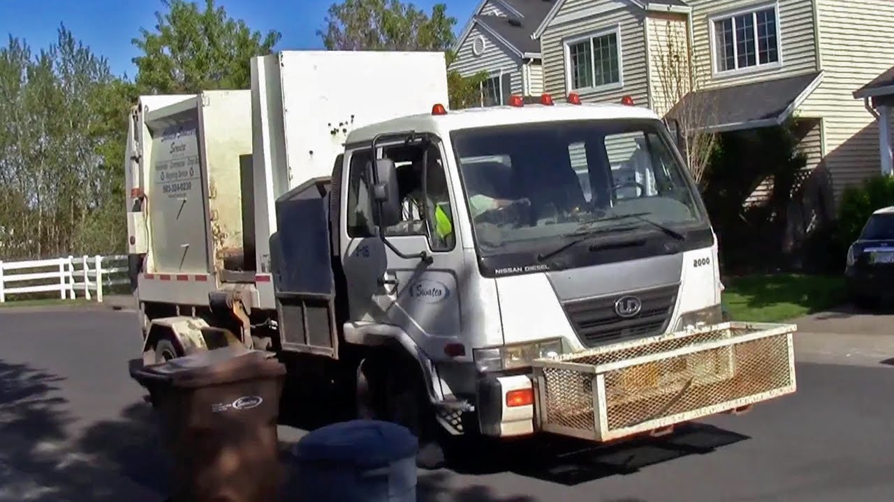 Heil Retriever Garbage Truck - YouTube