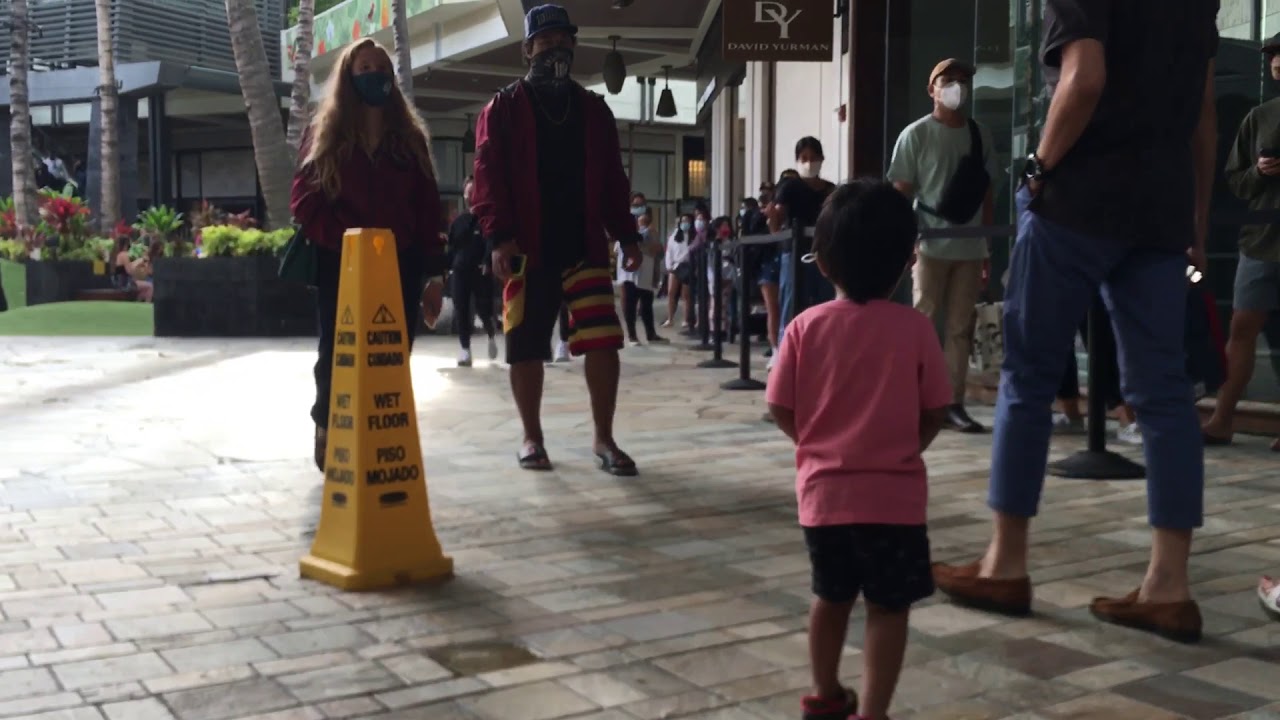 THE ALLEY BOBA is the best ...long lines at Ala Moana but it’s worth ...