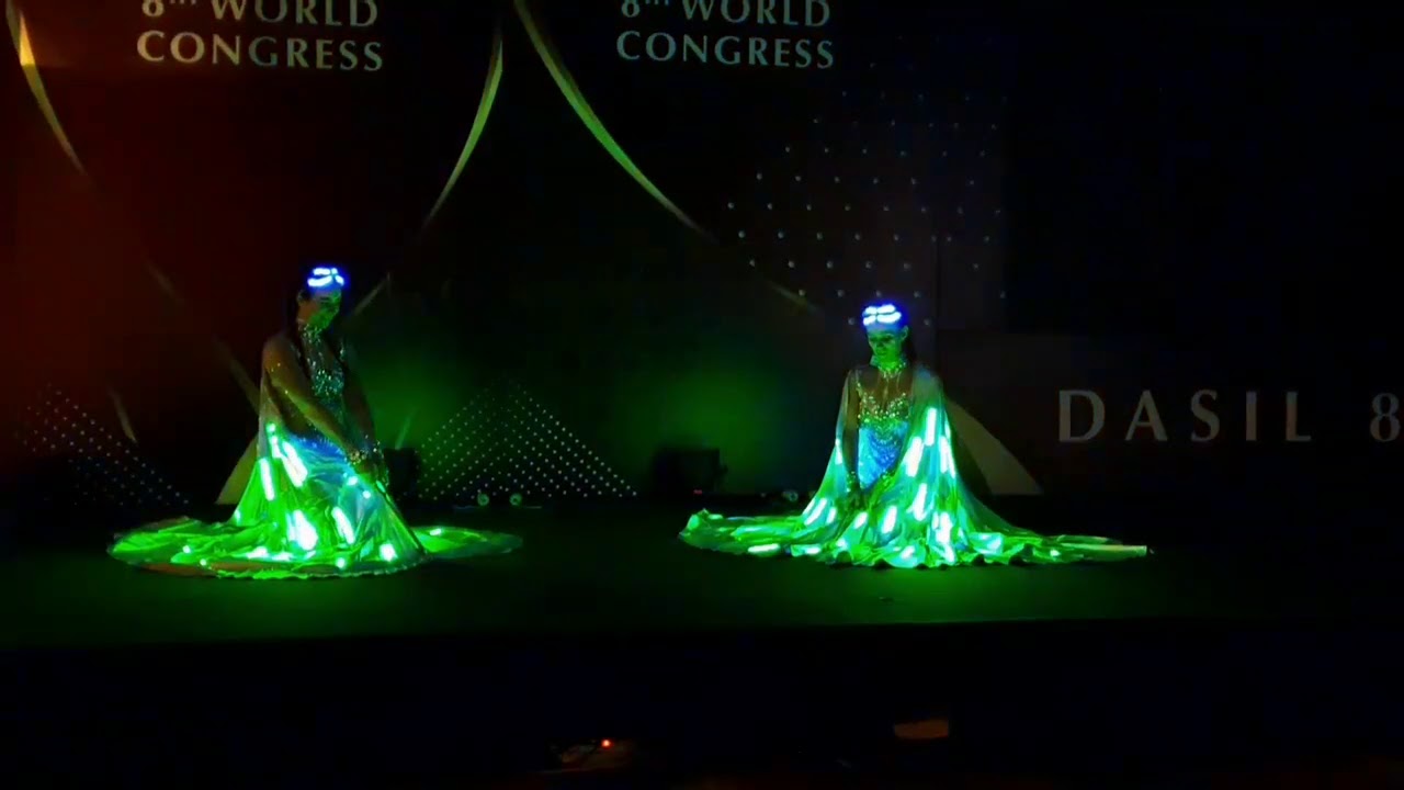 LED Avatar Duo Full - YouTube